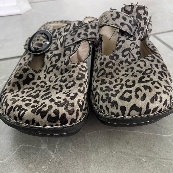 Alegria | Shoes | Alegria Classic Clog Slip On Shoes Tan Leopard 36 ...